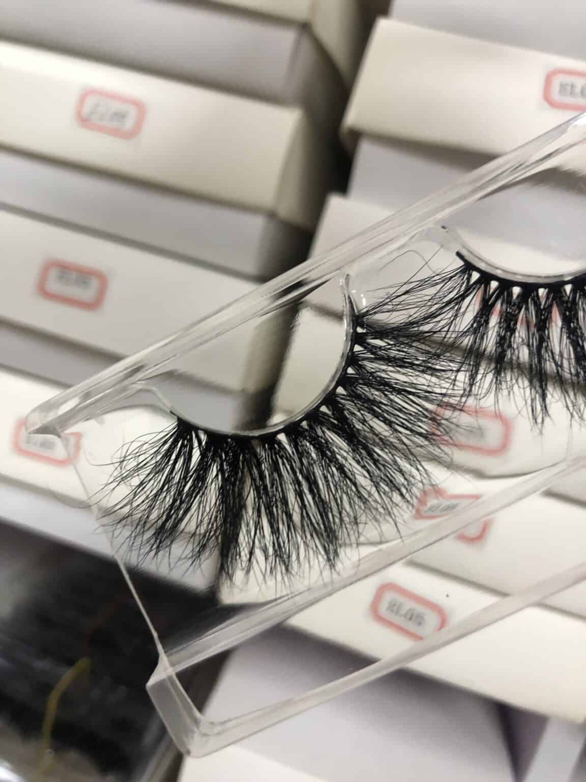 Fluffy Lashes Wholesale 25mm Lashes Vendor